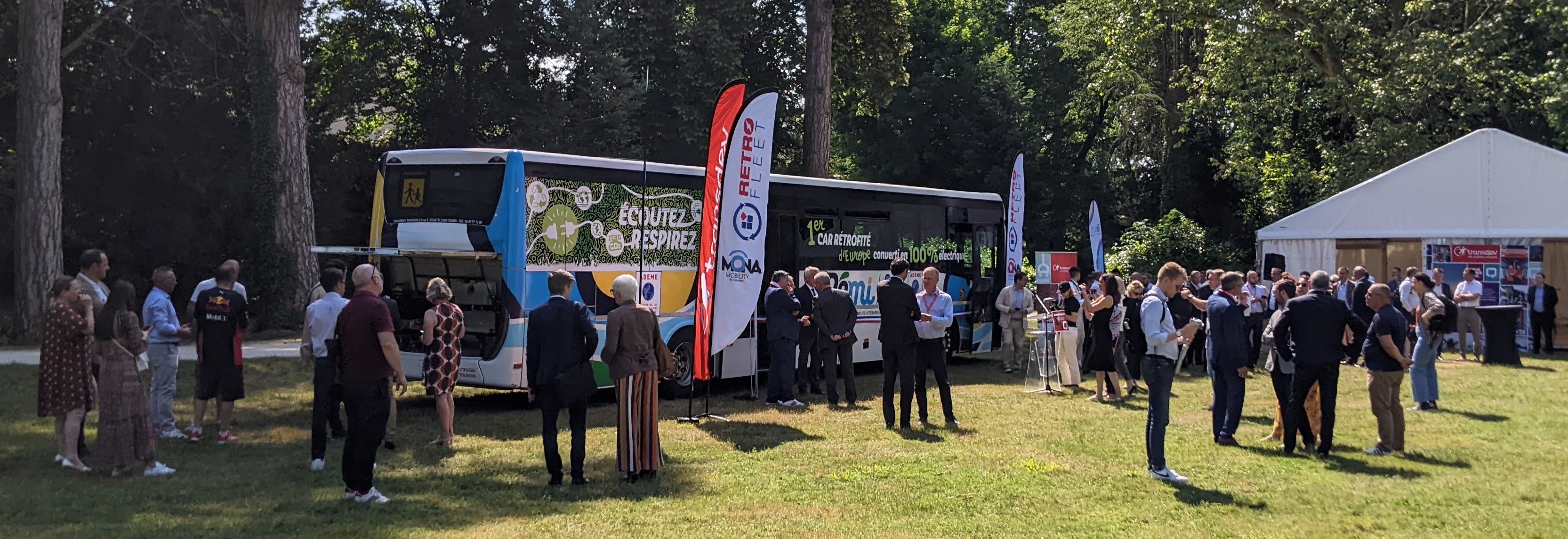 Transdev inaugure le premier autocar rétrofité électrique homologué en ...